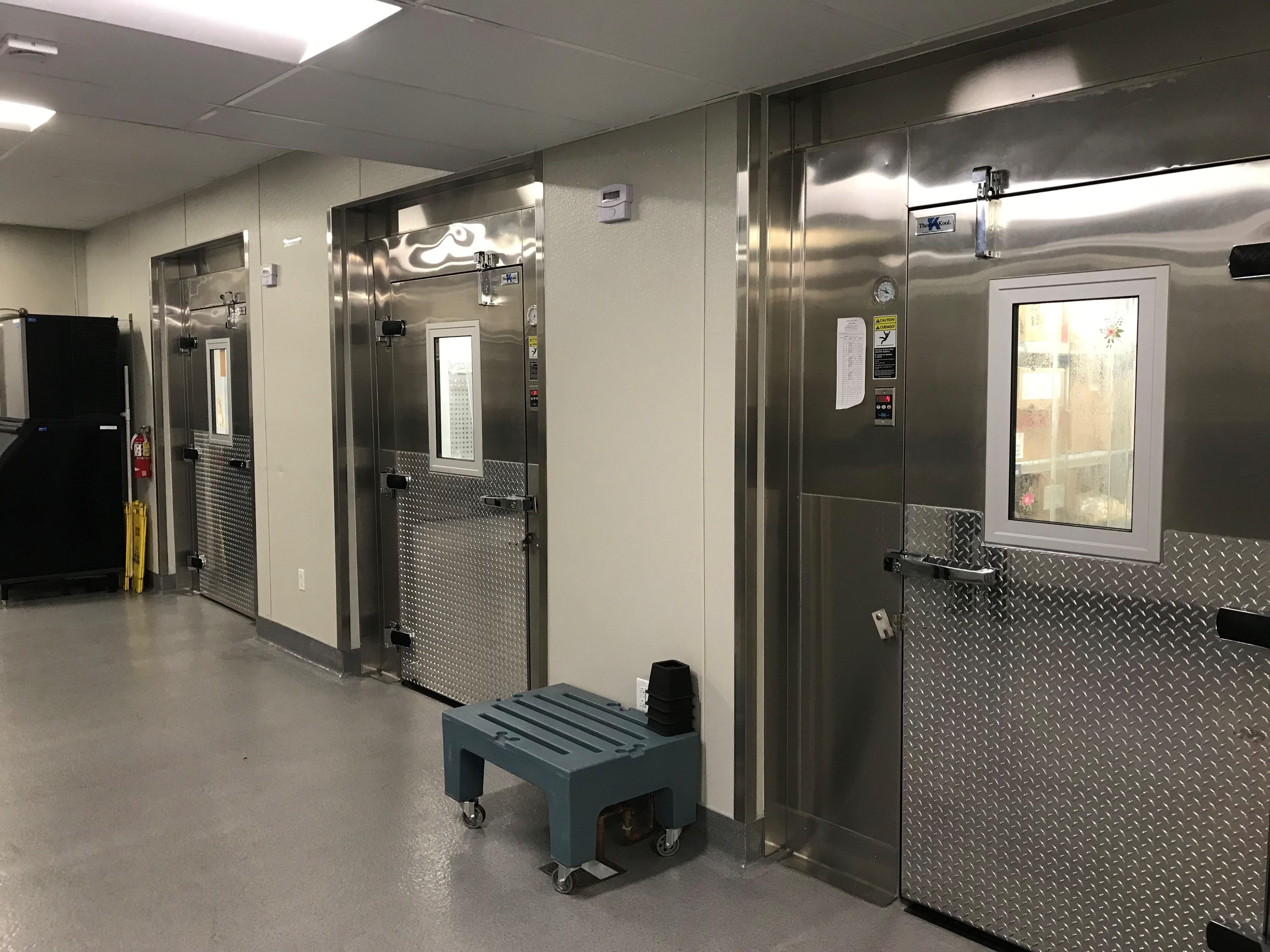 Integrating Advanced Technologies in K-12 School Walk-In Coolers